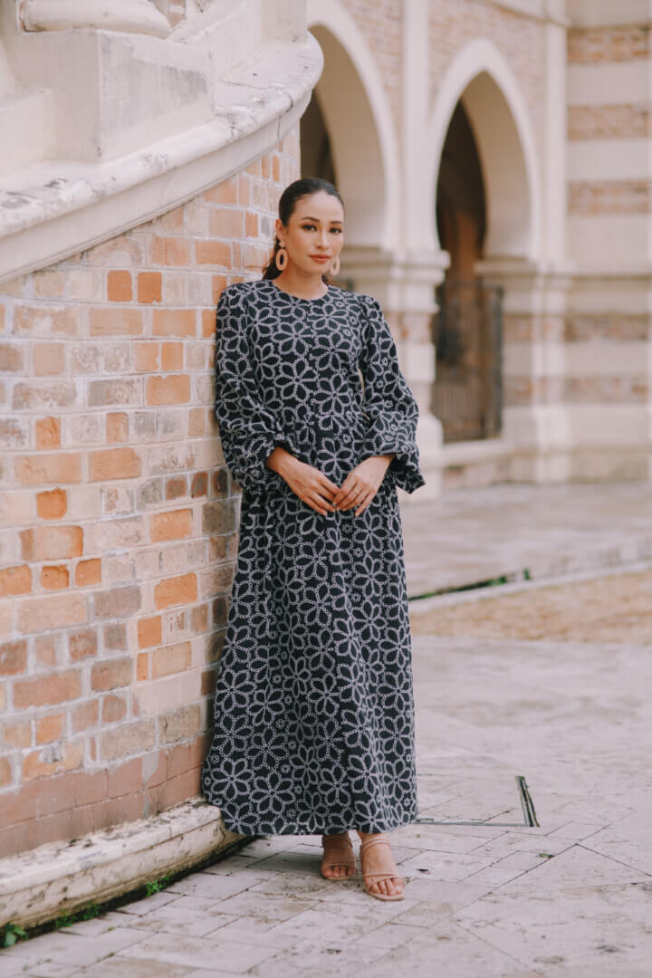Mia Dress - True Colors